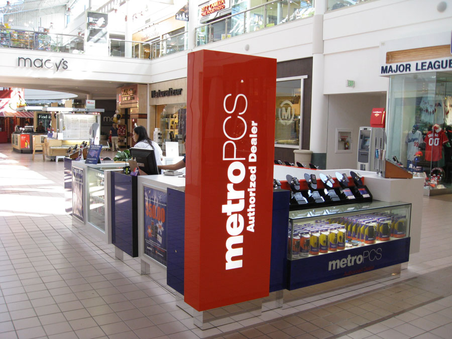 Cell Phone Mall Kiosk Displays for Retail Store Sales of New Cell Phones